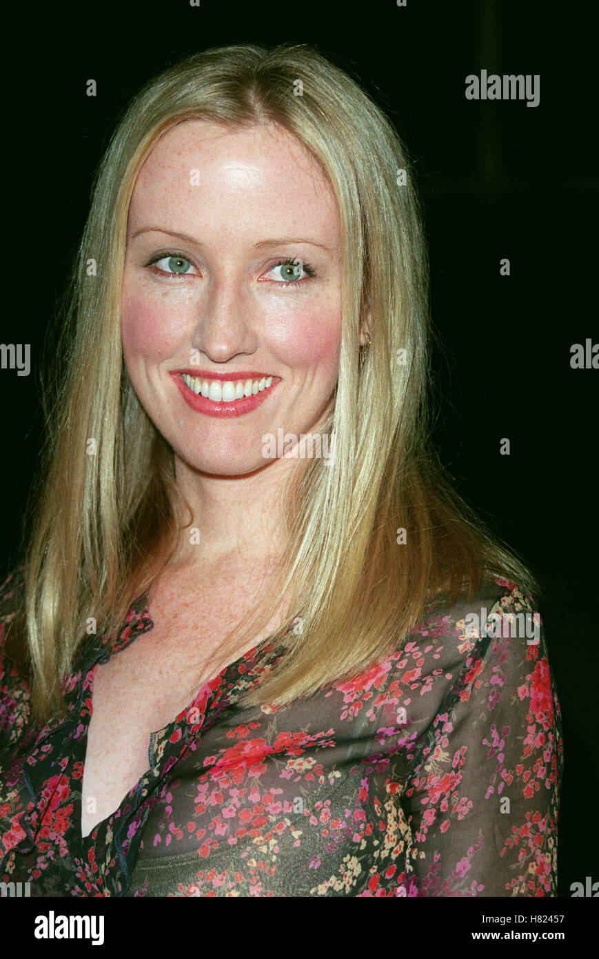 JANELL MCLEOD 'THE GIFT' FILM PREMIERE 18 December 2000 Stock Photo - Alamy