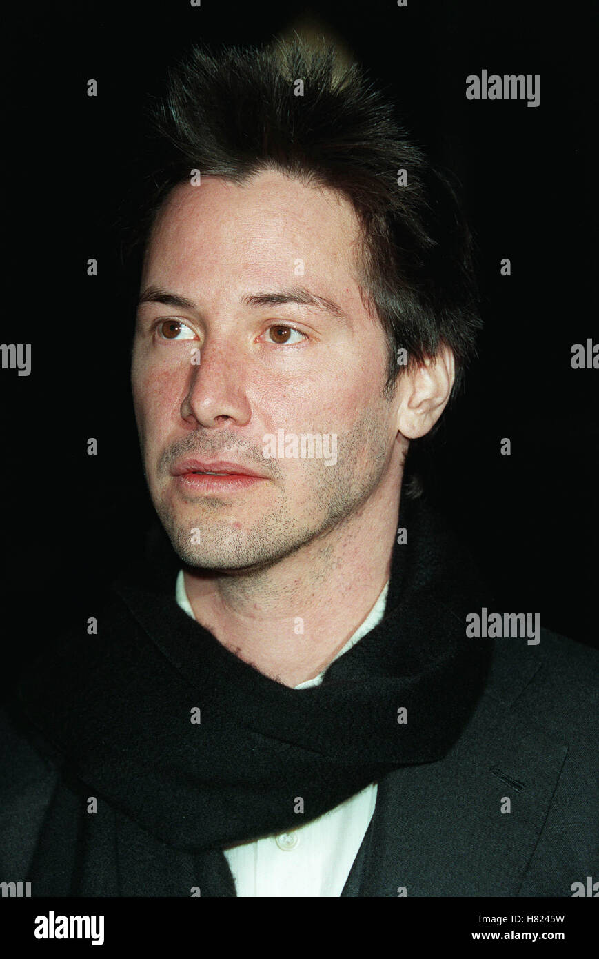 KEANU REEVES 'THE GIFT' FILM PREMIERE 18 December 2000 Stock Photo - Alamy
