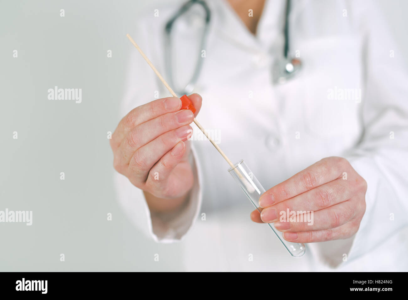 Forensic laboratory dna High Resolution Stock Photography and Images ...