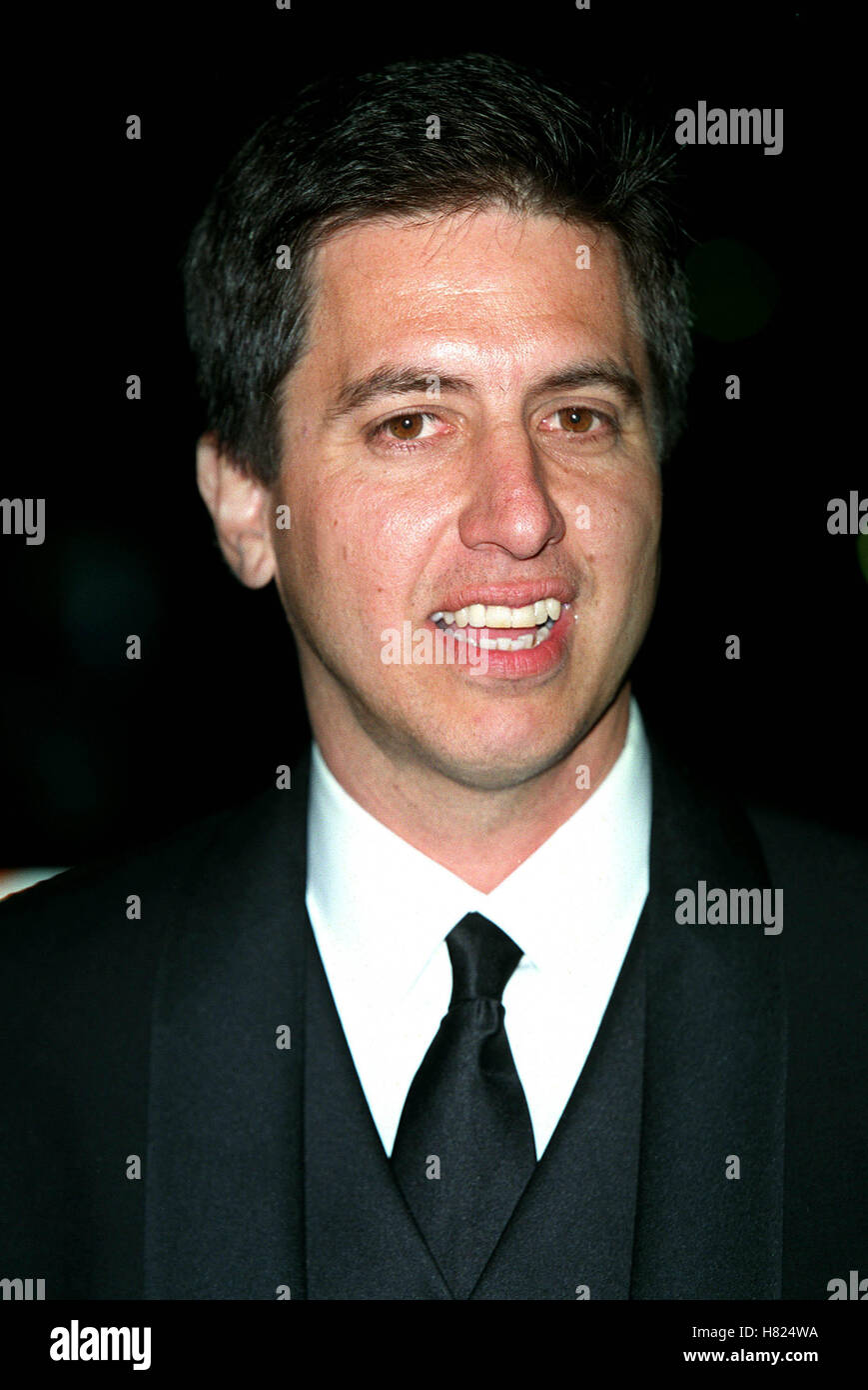 Ray romano hi-res stock photography and images - Alamy