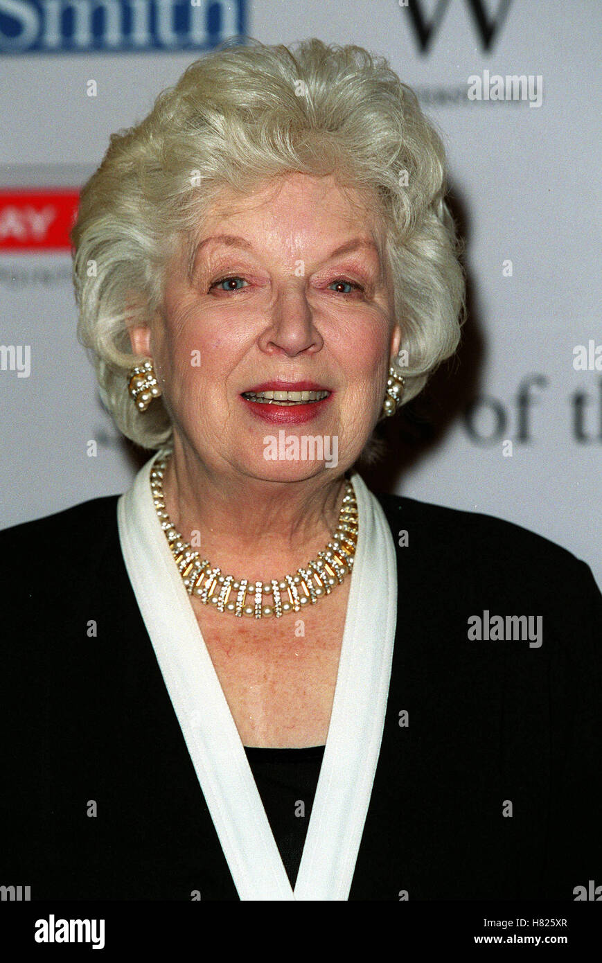 JUNE WHITFIELD LONDON ENGLAND 04 February 2000 Stock Photo - Alamy