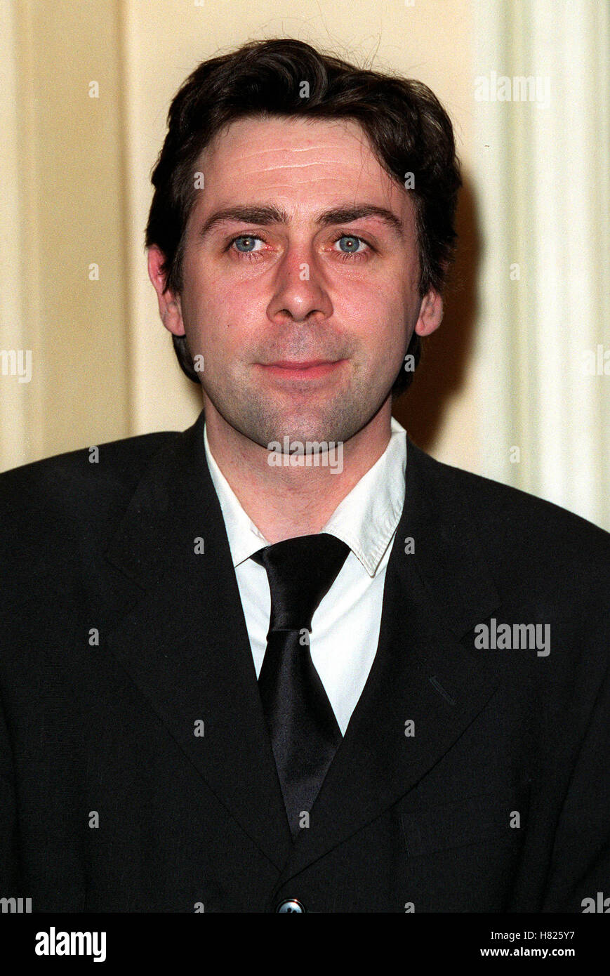 SEAN HUGHES LONDON ENGLAND 04 February 2000 Stock Photo - Alamy