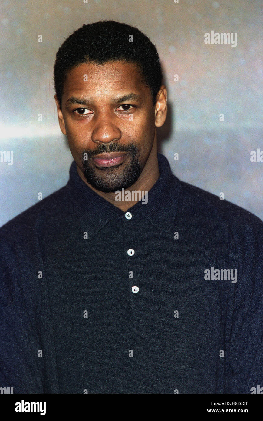 DENZEL WASHINGTON BERLIN GERMANY 20 February 2000 Stock Photo - Alamy