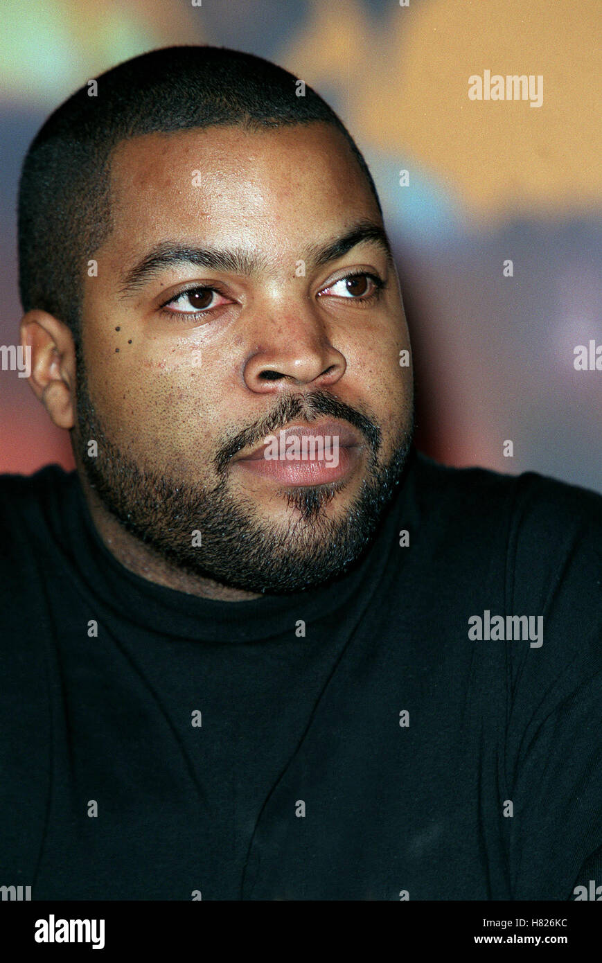 Ice cube actor hi-res stock photography and images - Alamy