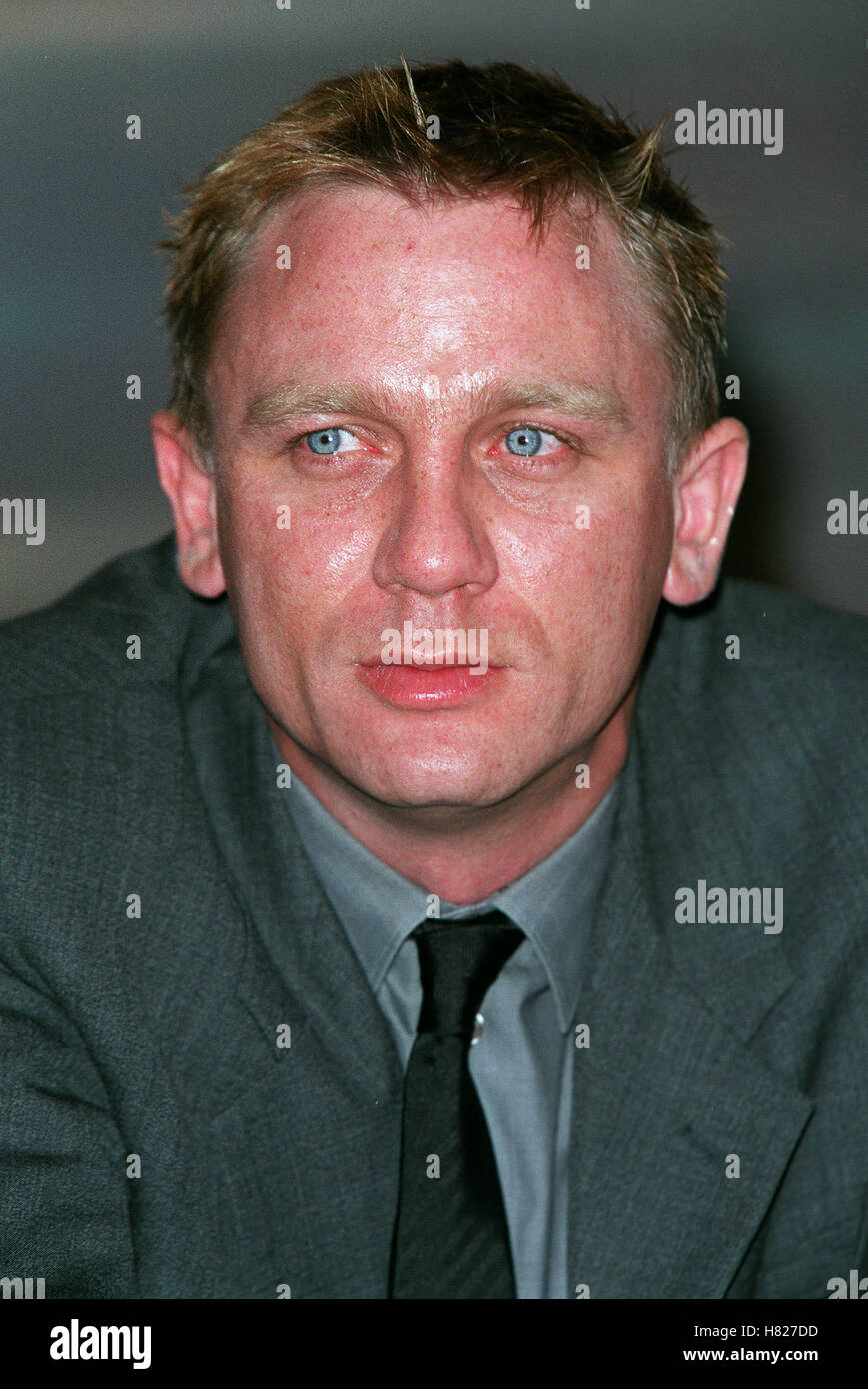 DANIEL CRAIG 23 February 2000 Stock Photo - Alamy