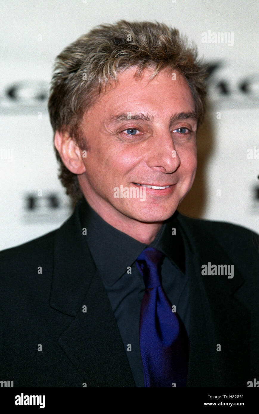 Barry manilow hi-res stock photography and images - Alamy