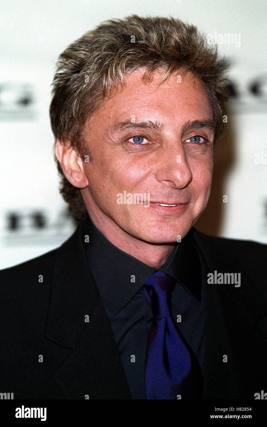 Barry manilow hi-res stock photography and images - Alamy