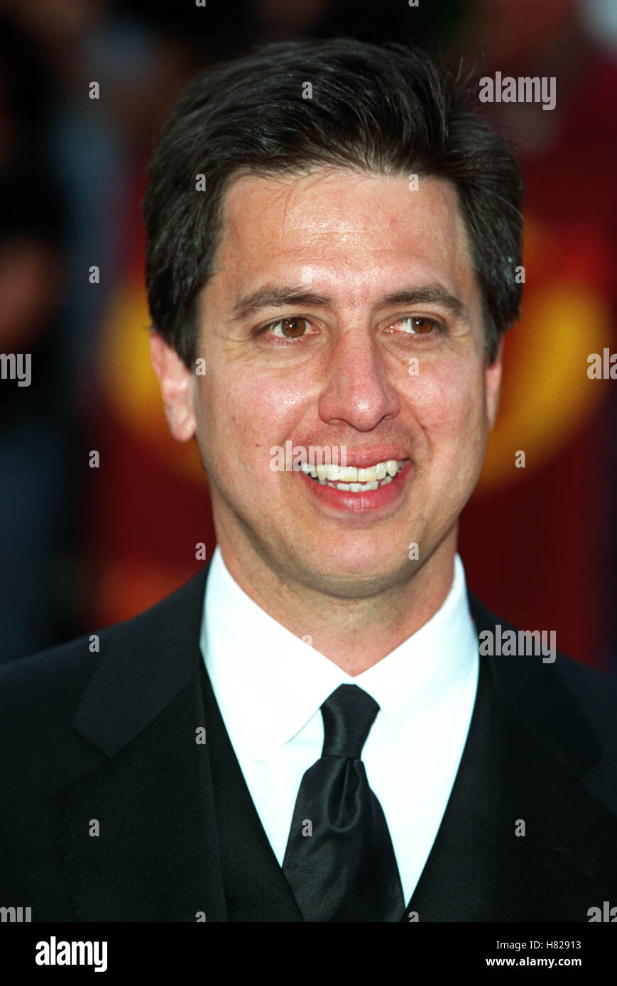 Ray romano portrait hi-res stock photography and images - Alamy
