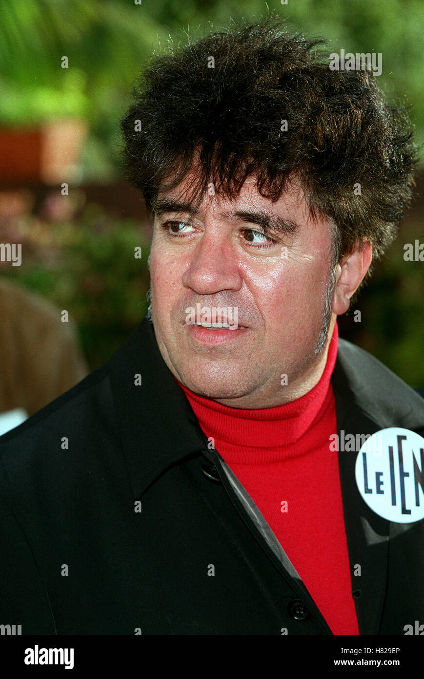 PEDRO ALMODOVAR LOS ANGELES USA 25 March 2000 Stock Photo - Alamy
