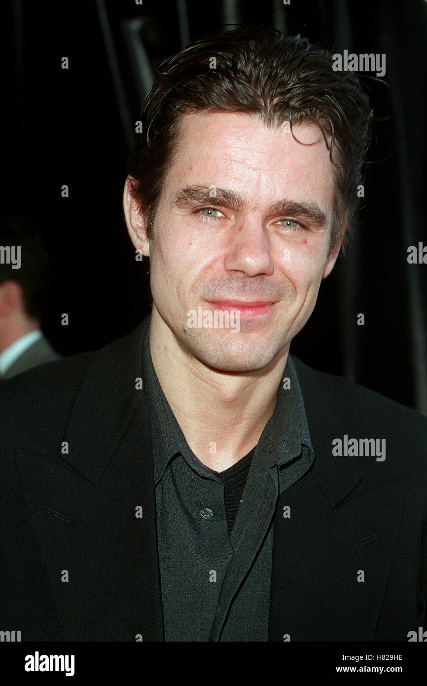 TOM TYKWER LOS ANGELES USA 25 March 2000 Stock Photo - Alamy