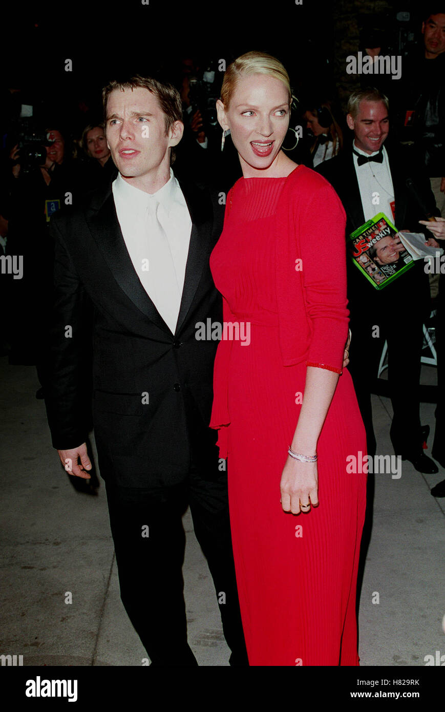 ETHAN HAWKE & UMA THURMAN 2000 VANITY FAIR OSCAR PARTY LOS ANGELES USA ...