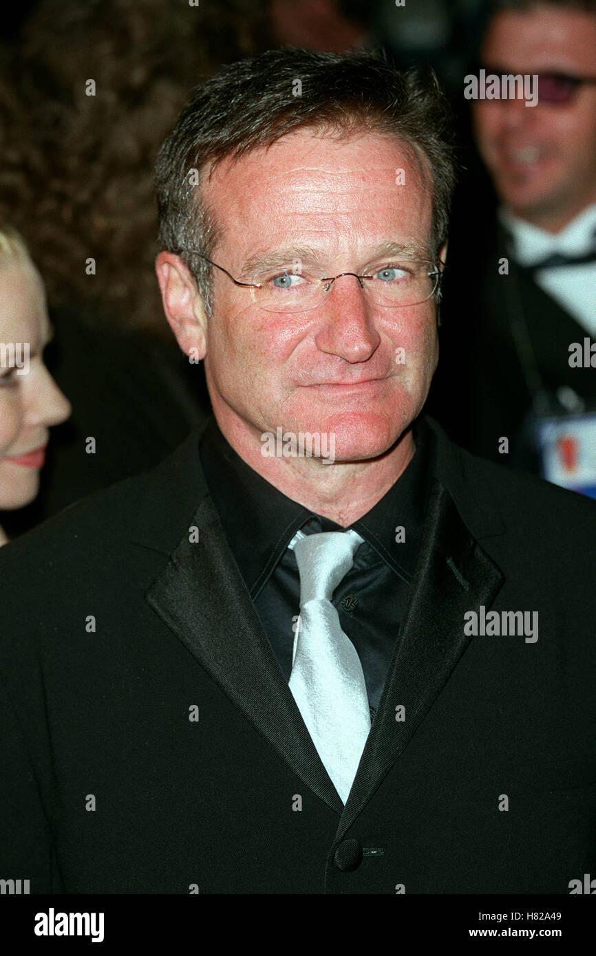 Actor robin williams portrait hi-res stock photography and images - Alamy