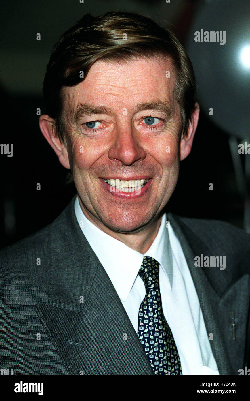 HENRY KELLY LONDON ENGLAND 26 March 2000 Stock Photo - Alamy