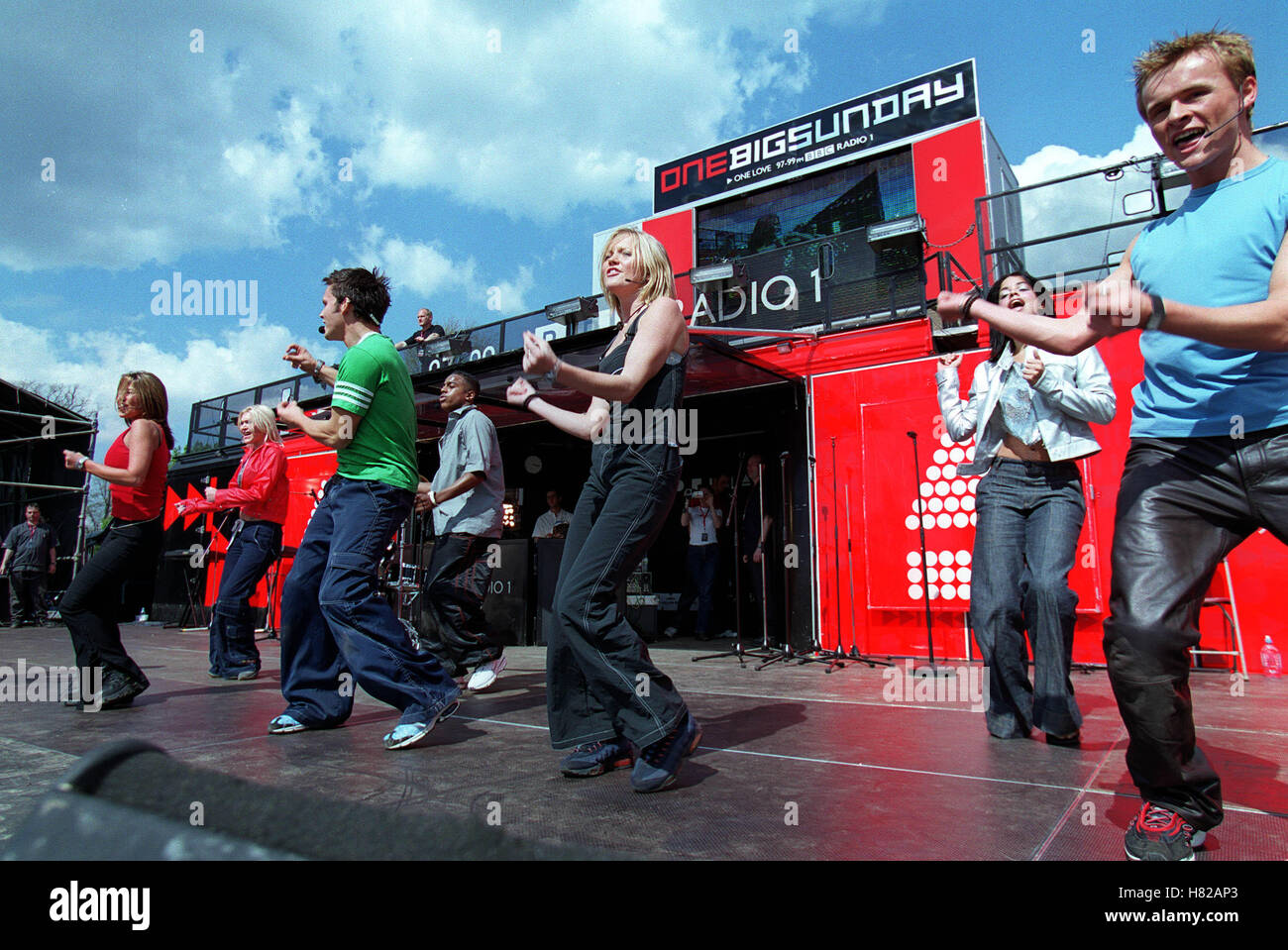 S CLUB 7 30 April 2000 Stock Photo - Alamy