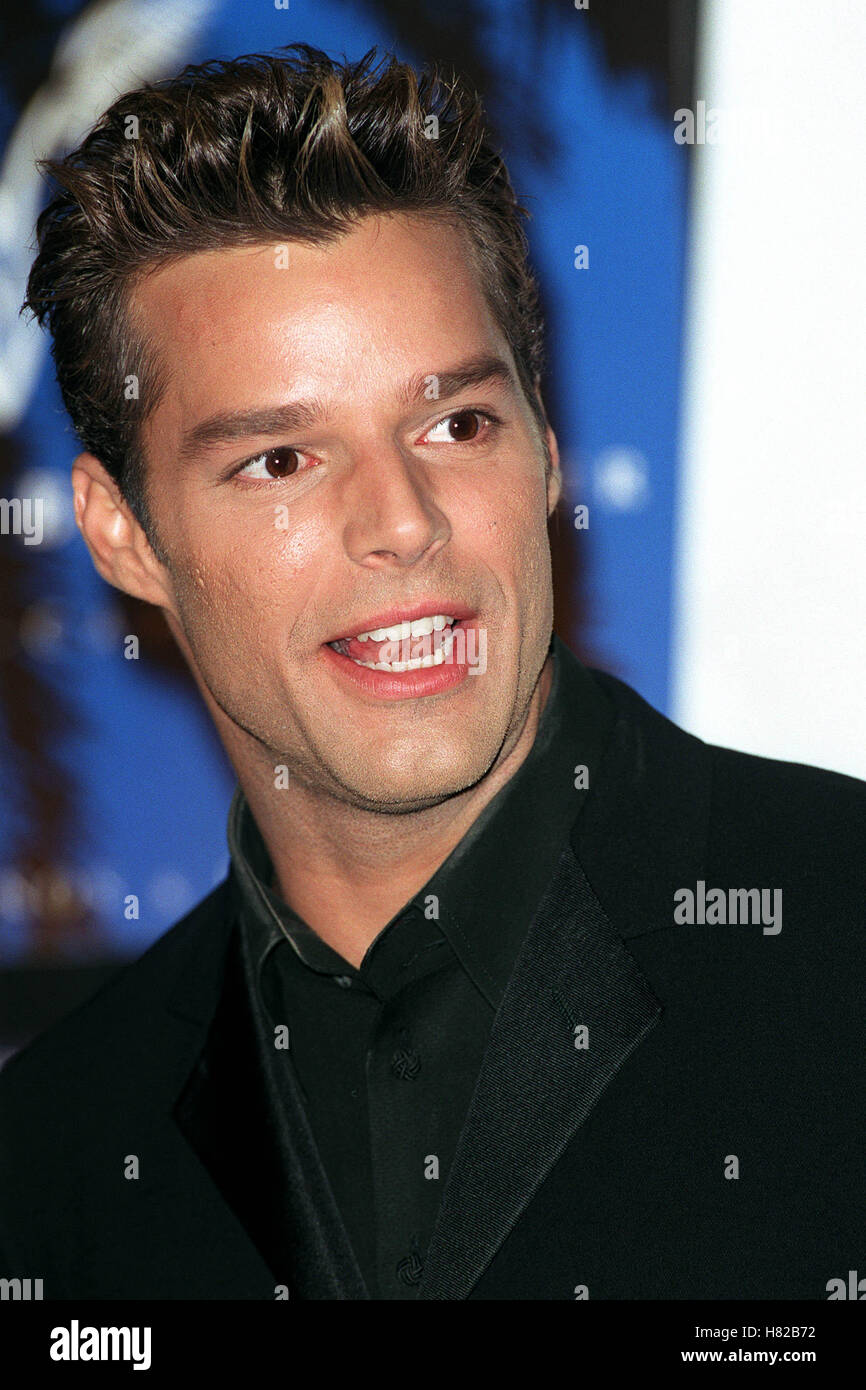 Ricky martin 2000 hi-res stock photography and images - Alamy