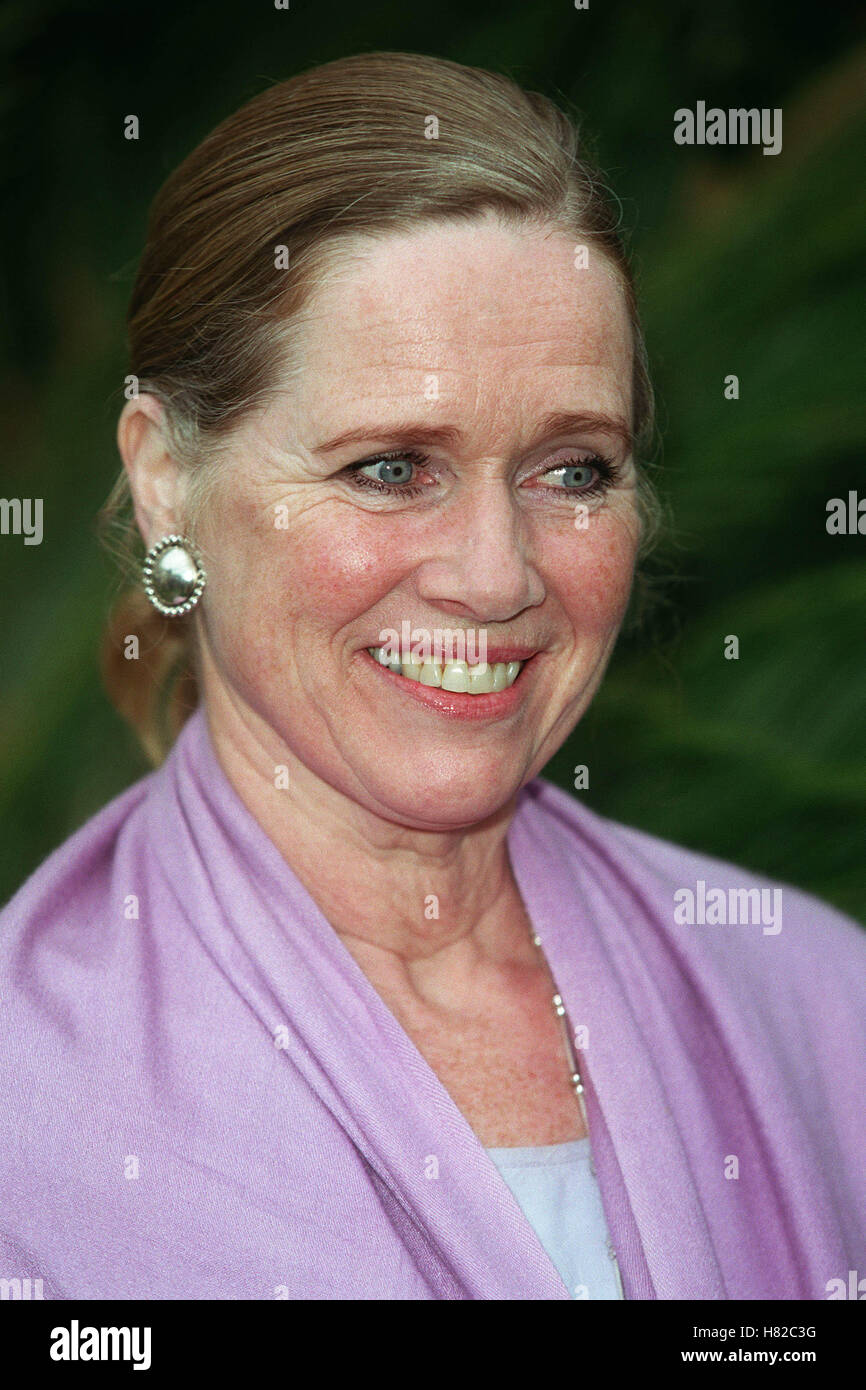Liv ullmann hi-res stock photography and images - Alamy