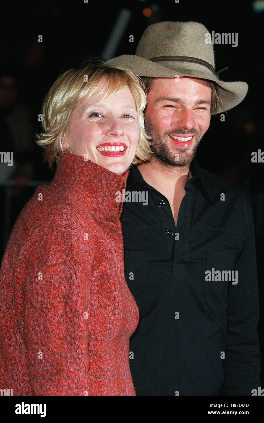 ANNE HECHE & COLEY "SNATCH" LA PREMIER HOLLYWOOD LA USA 18 February ...
