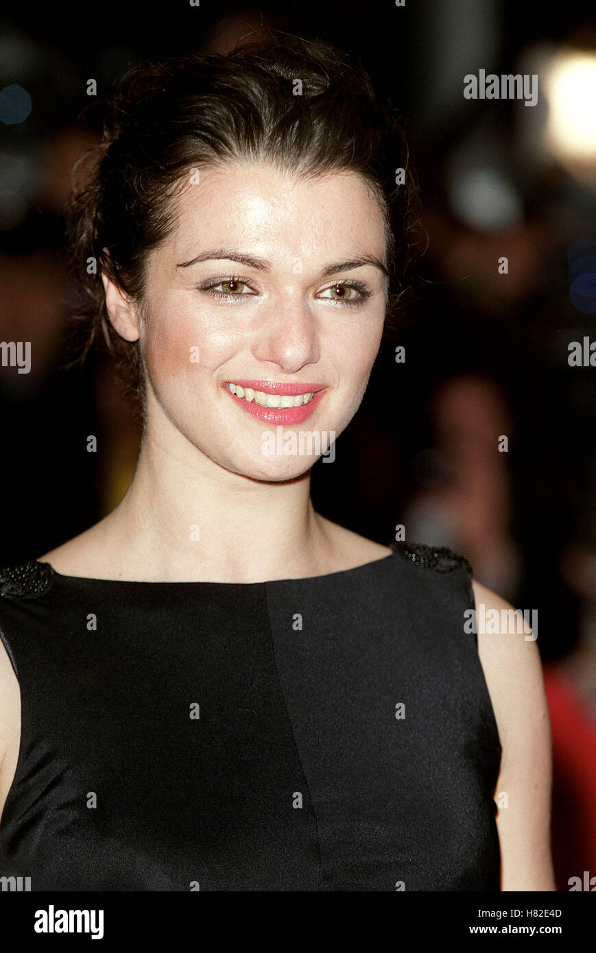 Rachel weisz 2001 hi-res stock photography and images - Alamy
