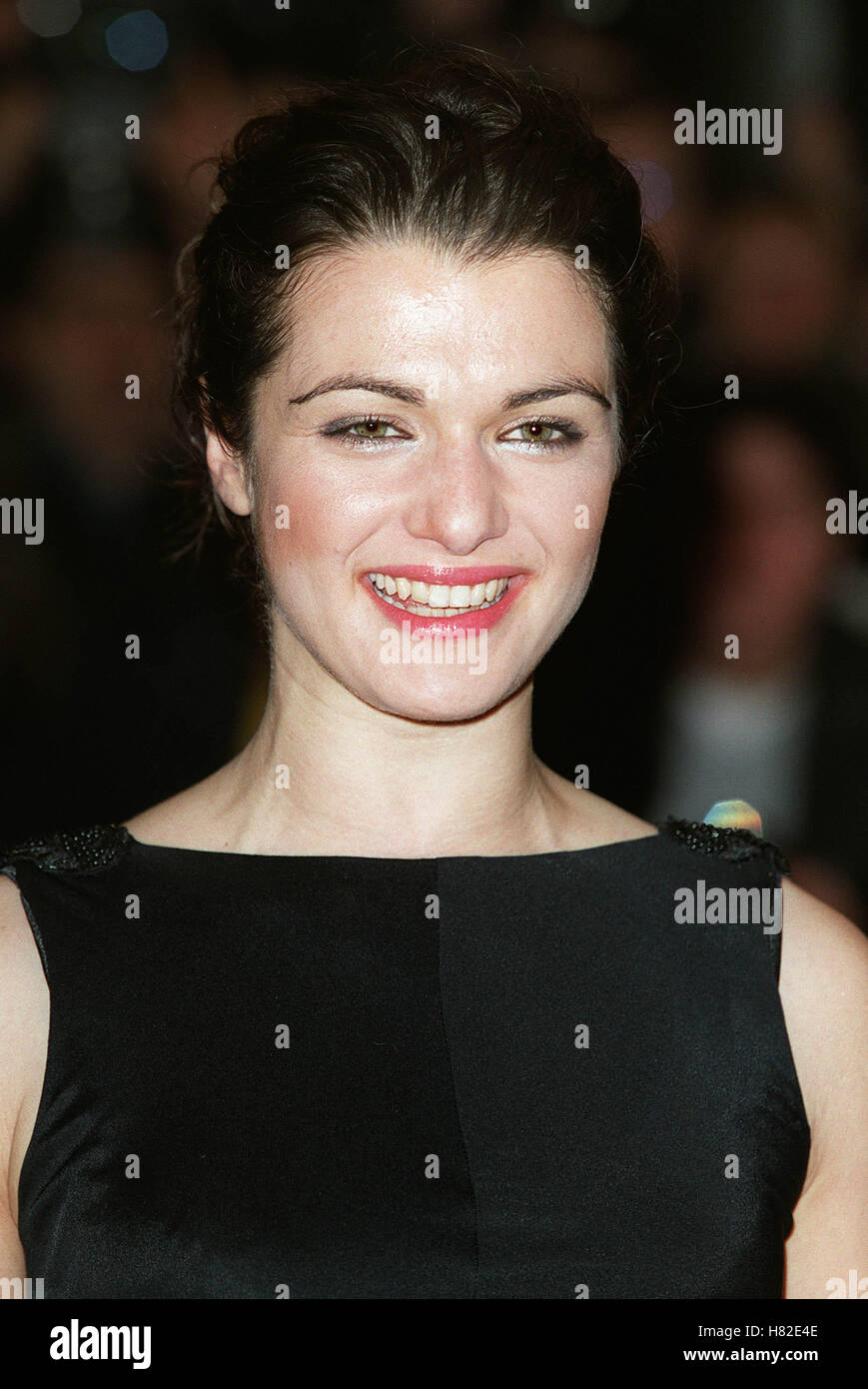Rachel weisz 2001 hi-res stock photography and images - Alamy