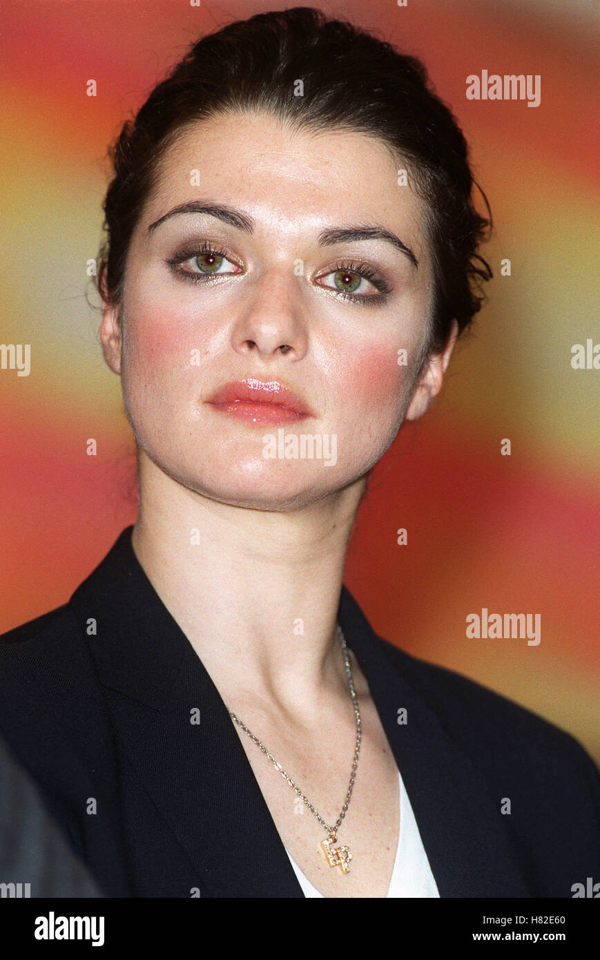 Rachel weisz 2001 hi-res stock photography and images - Alamy