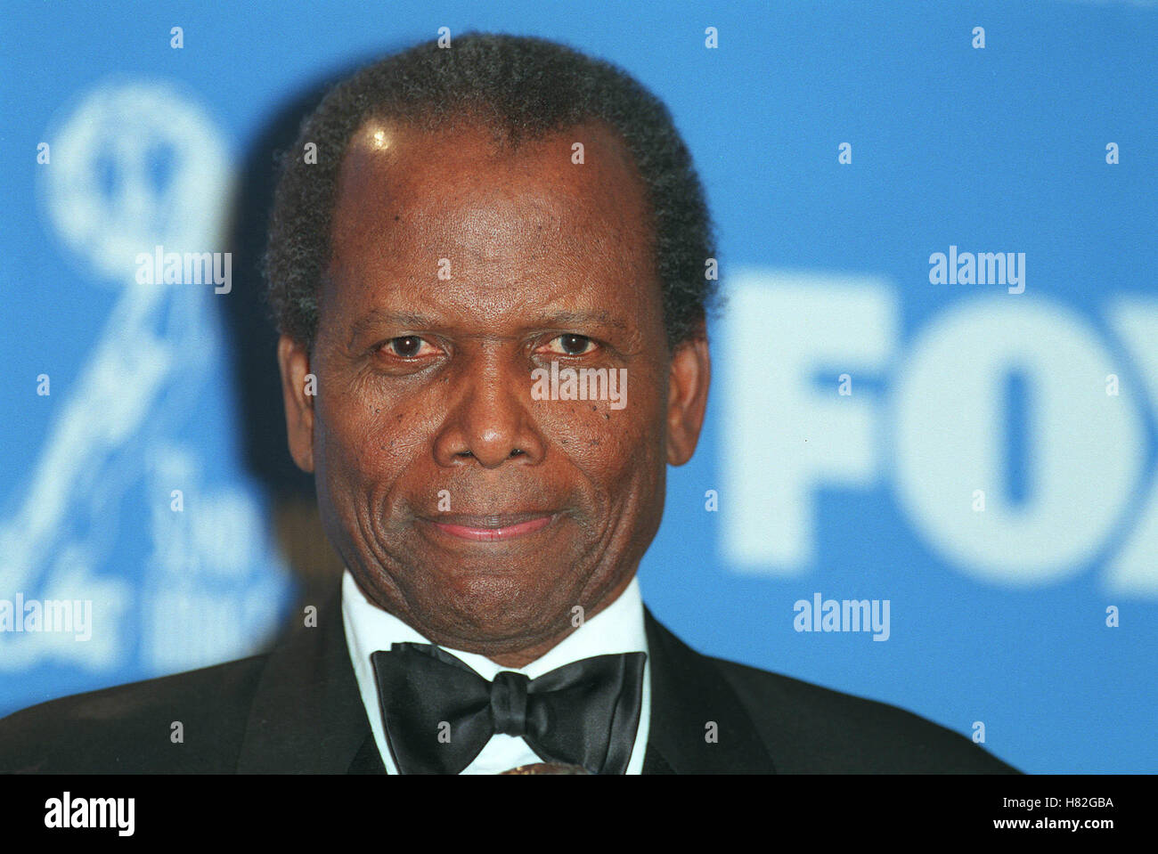 SIDNEY POITIER 32ND NAACP IMAGE AWARDS PRESS ROOM UNIVERSAL ...