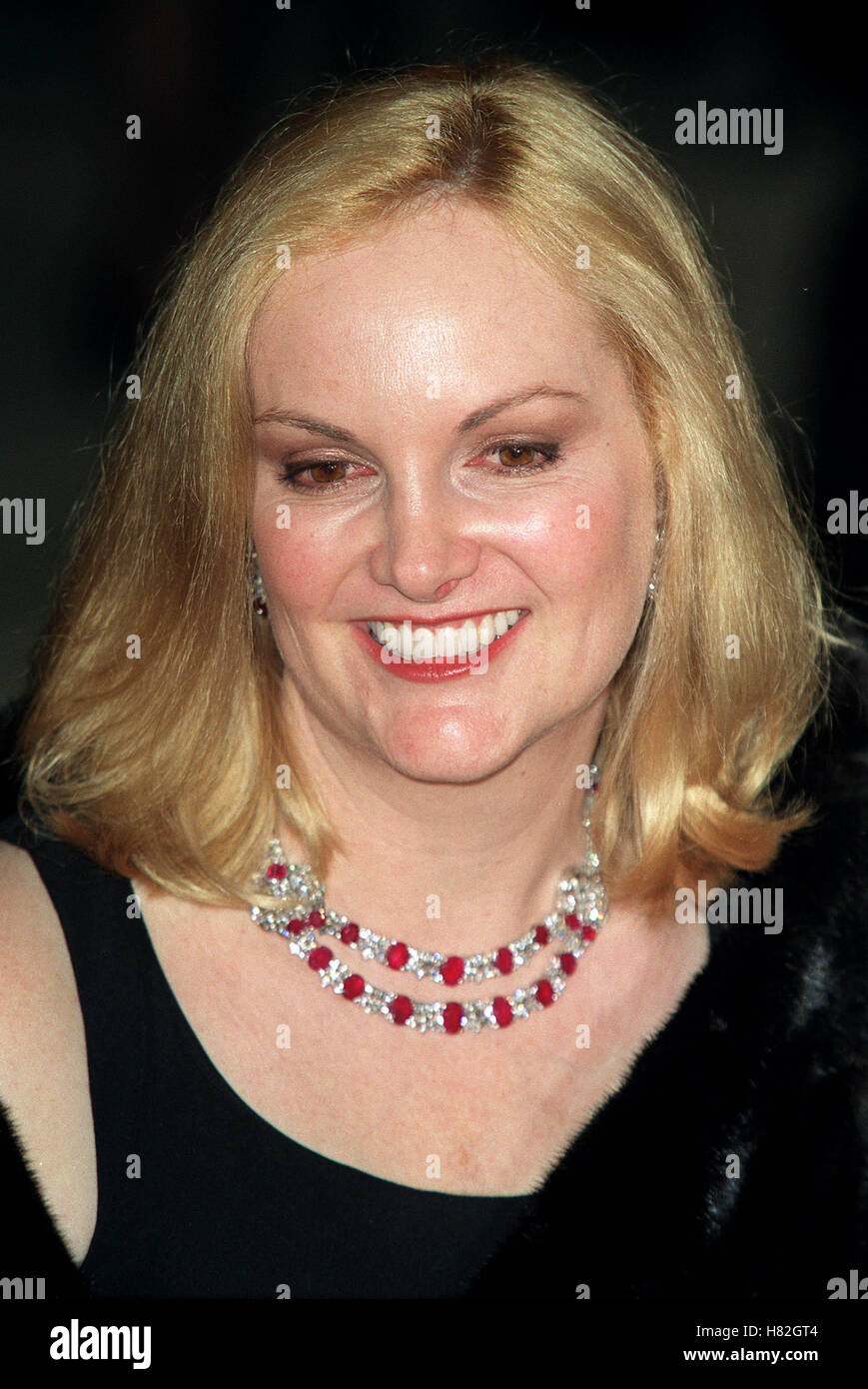 PATTY HEARST VANITY FAIR OSCAR PARTY 2001 MORTENS BEVERLY HILLS LA USA ...