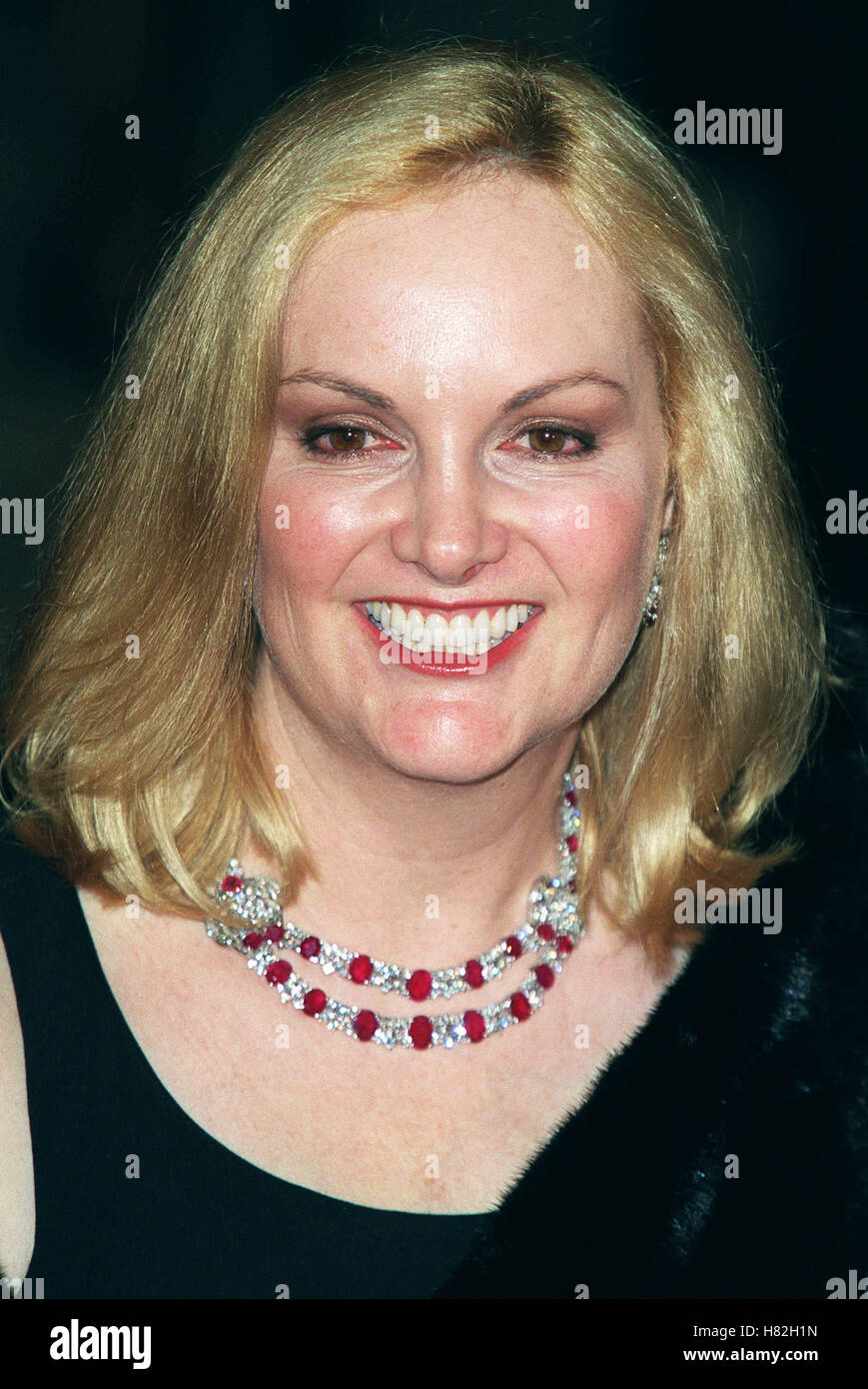 PATTY HEARST VANITY FAIR OSCAR PARTY 2001 MORTENS BEVERLY HILLS LA USA ...