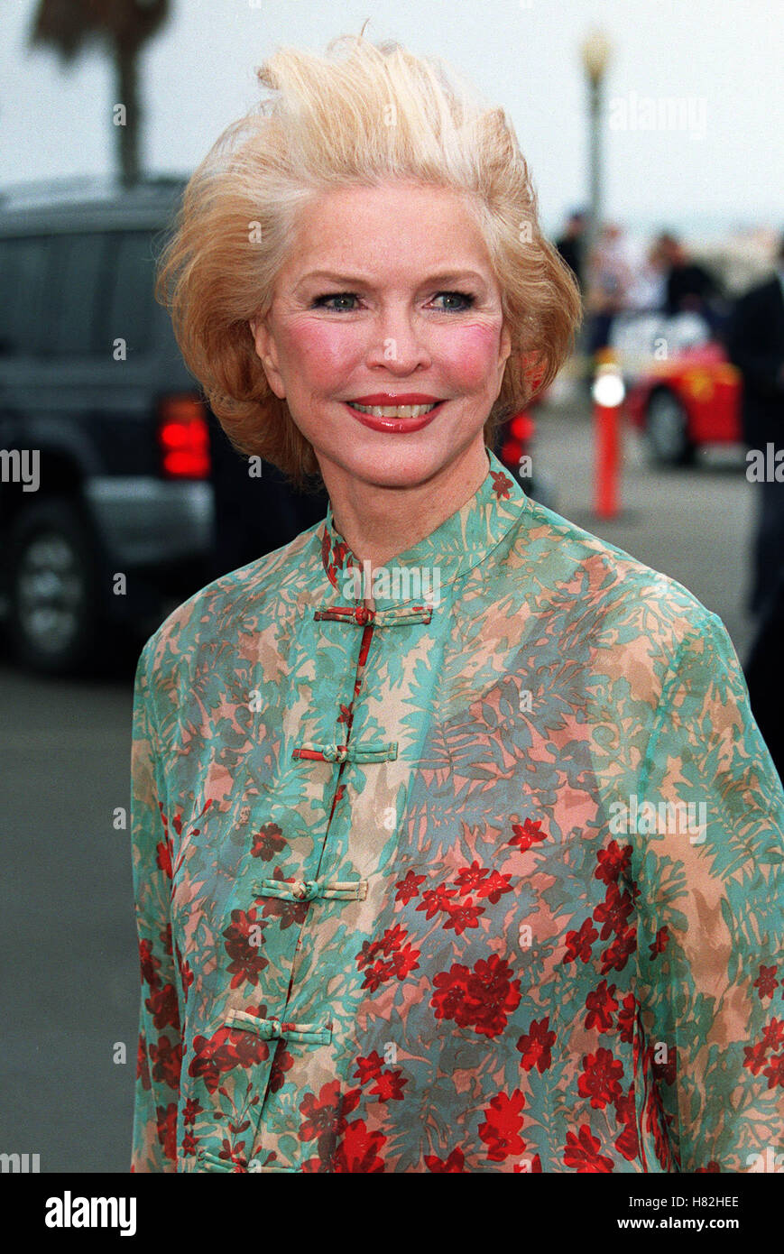 ELLEN BURSTYN INDEPENDENT SPIRIT AWARDS 2001 SANTA MONICA LA USA 24 ...
