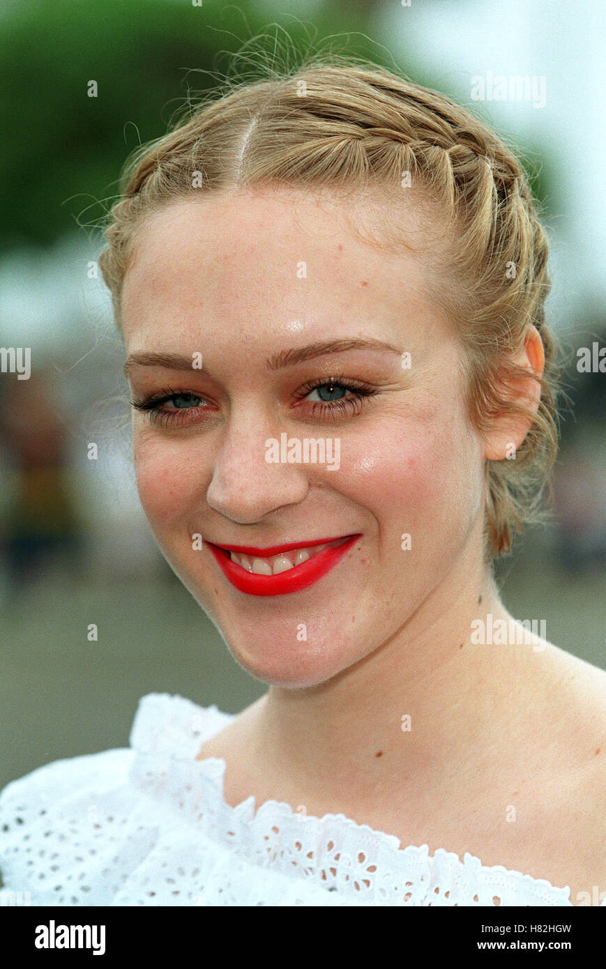 CHLOE SEVIGNY INDEPENDENT SPIRIT AWARDS 2001 SANTA MONICA LA USA 24 ...