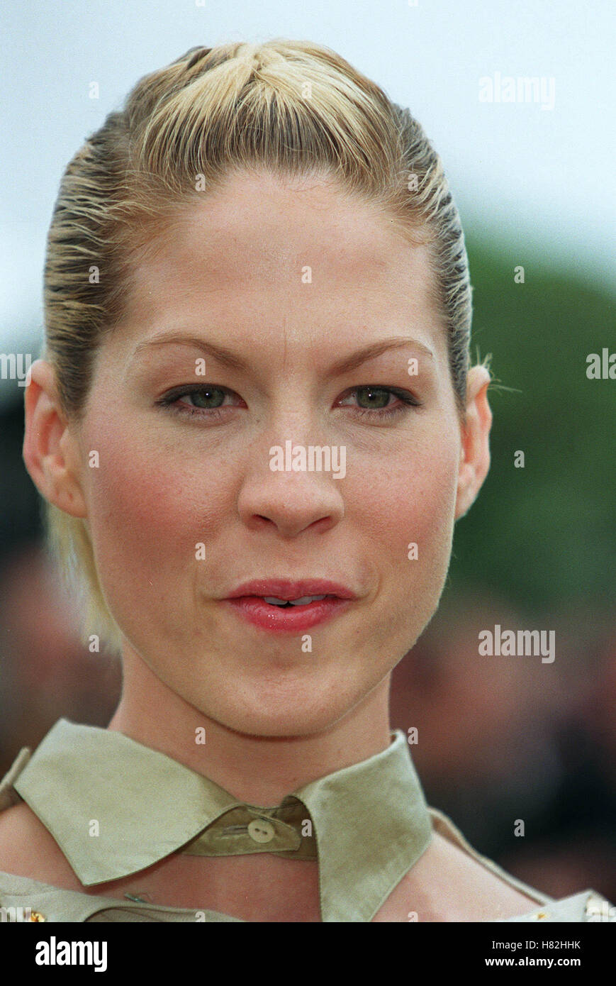 JENNA ELFMAN INDEPENDENT SPIRIT AWARDS 2001 SANTA MONICA LA USA 24 ...