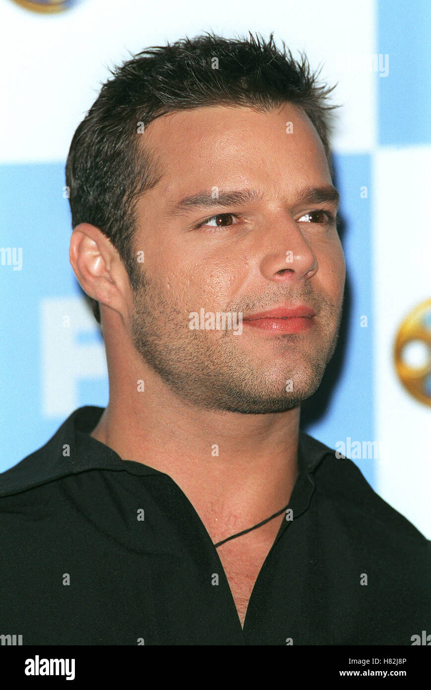 RICKY MARTIN BLOCKBUSTER AWARDS LA LA LA USA 10 April 2001 Stock Photo ...