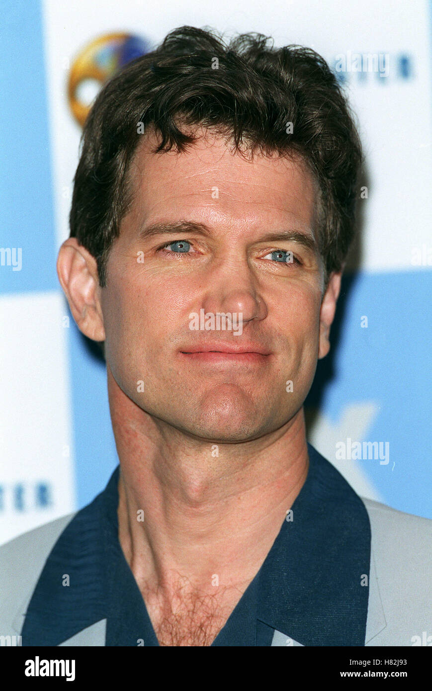 Chris isaak portrait hi-res stock photography and images - Alamy