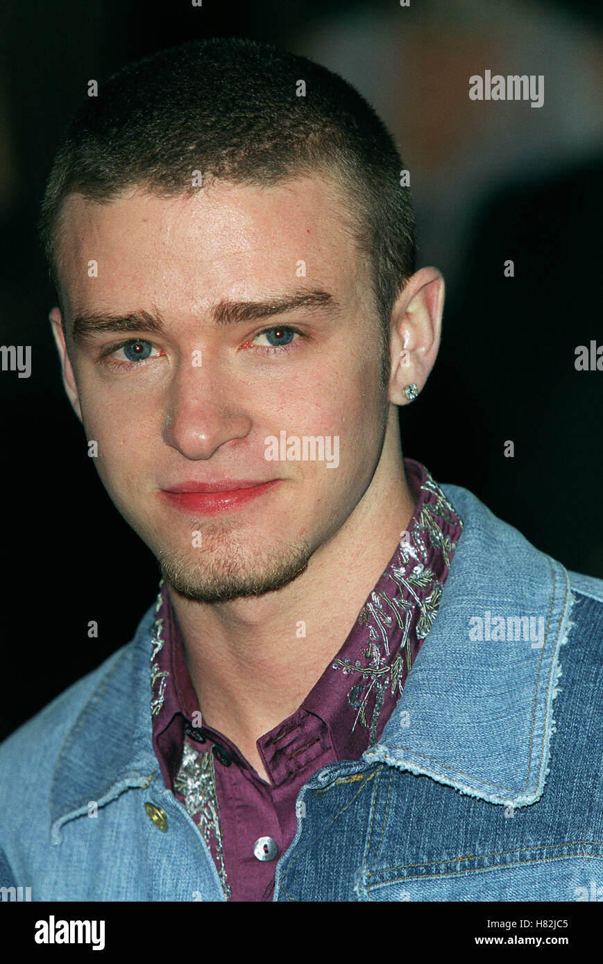 JUSTIN TIMBERLAKE BLOCKBUSTER AWARDS LOS ANGELES USA 10 April 2001 ...