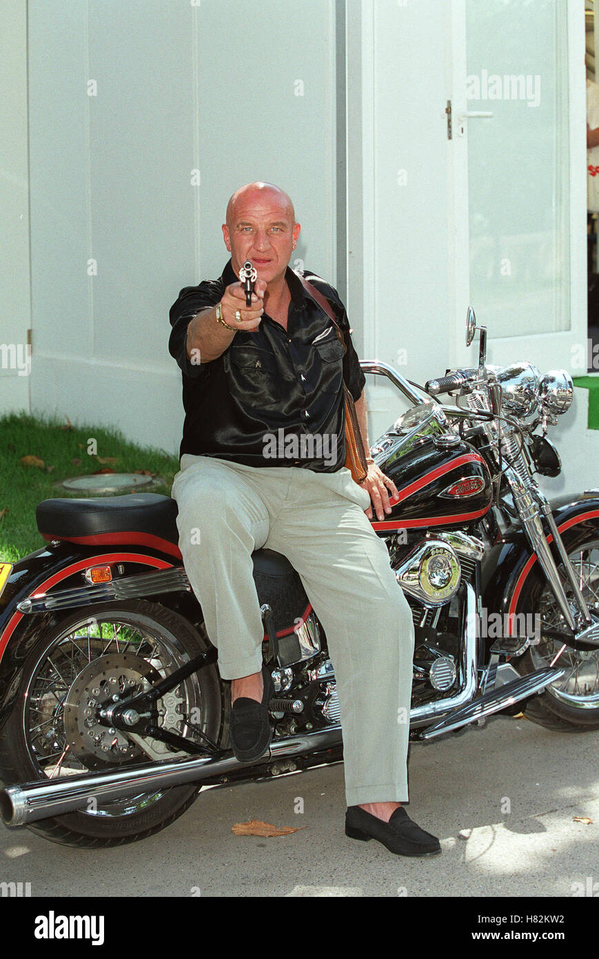 DAVE COURTNEY CANNES FILM FESTIVAL CANNES FRANCE EUROPE 10 May 2001 ...