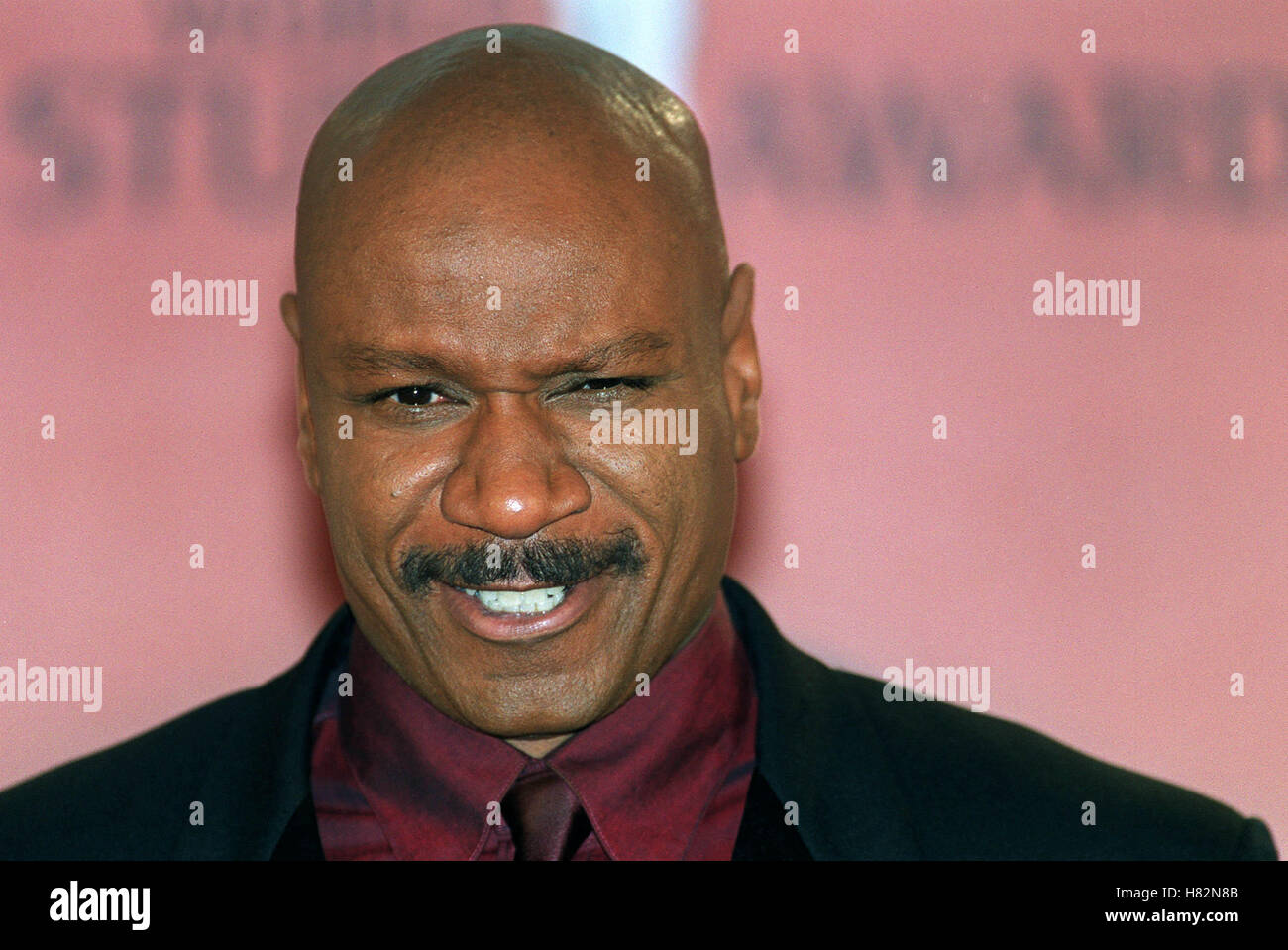 VING RHAMES 1ST ANNUAL WORLD STUNT AWARDS 2001 SANTA MONICA LA USA 20 ...