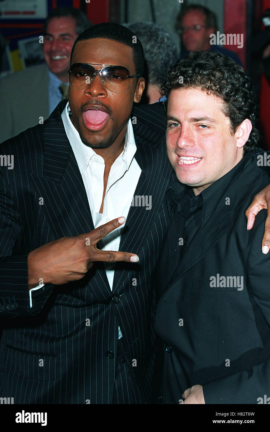 Rush hour 2001 chris tucker hi-res stock photography and images - Alamy