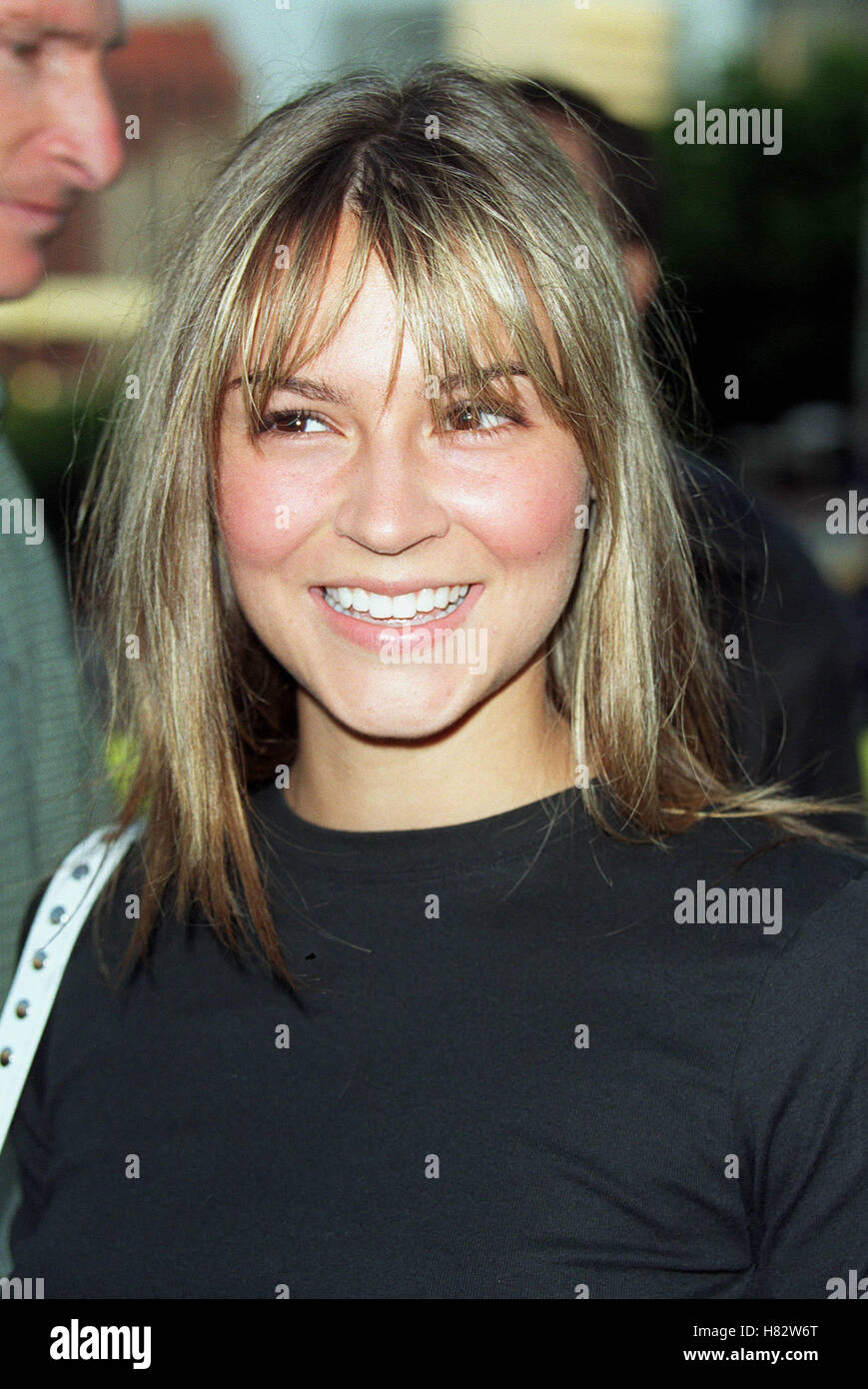 SAMARIE ARMSTRONG "SUMMER CATCH" FILM PREMIERE HOLLYWOOD LOS ANGELES USA 22 August 2001 Stock ...