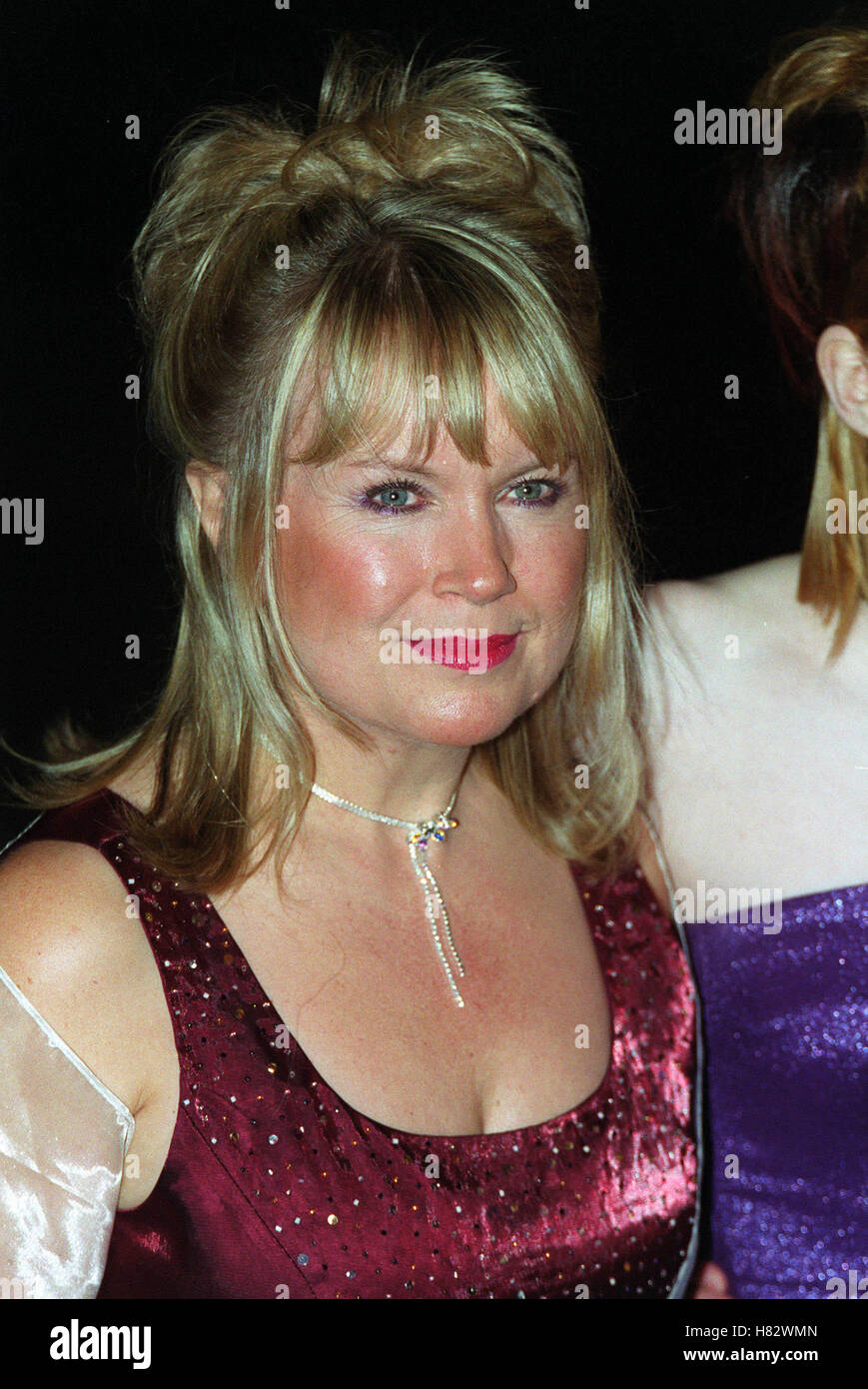 DEE WHITEHEAD NATIONAL TV AWARDS 2001 ROYAL ALBERT HALL LONDON ENGLAND ...