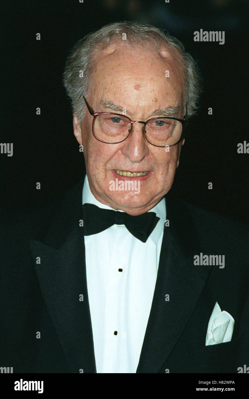 FRANK THORNTON NATIONAL TV AWARDS 2001 ROYAL ALBERT HALL LONDON ENGLAND ...