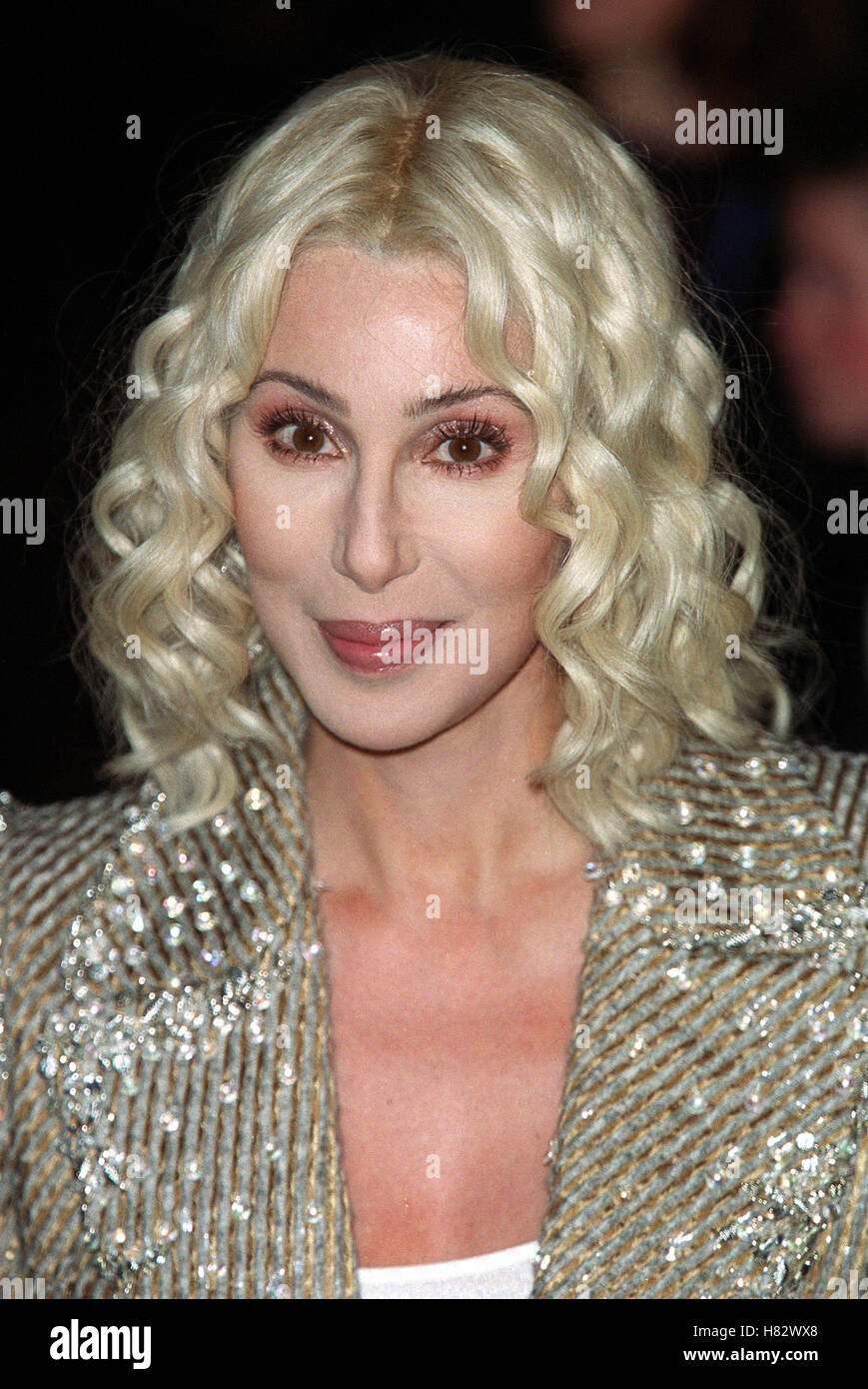 Cher 2001 world premier hi-res stock photography and images - Alamy
