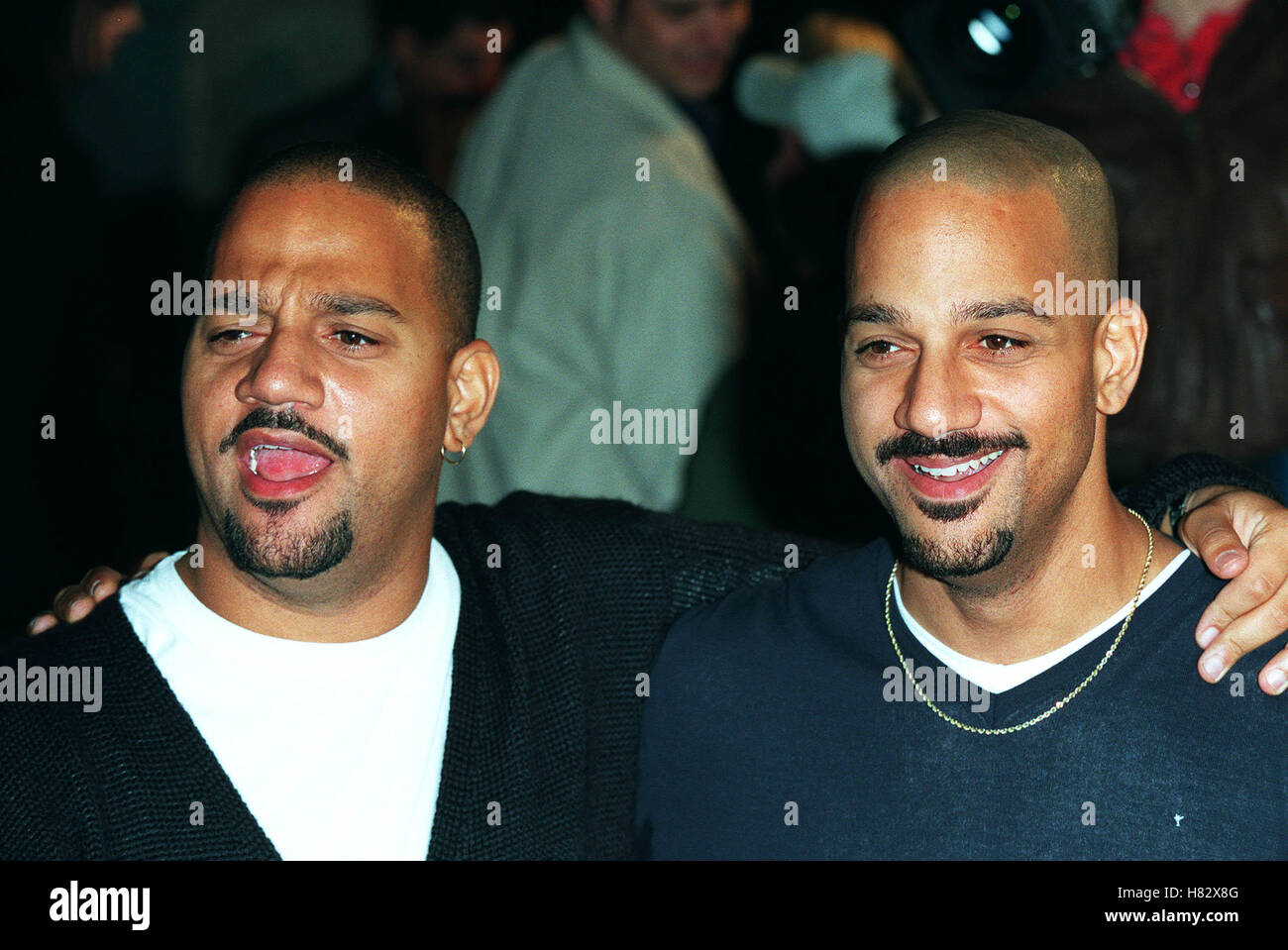 HUGHES BROTHERS "FROM HELL" FILM PREMIER LA HOLLYWOOD LA USA 17 October ...