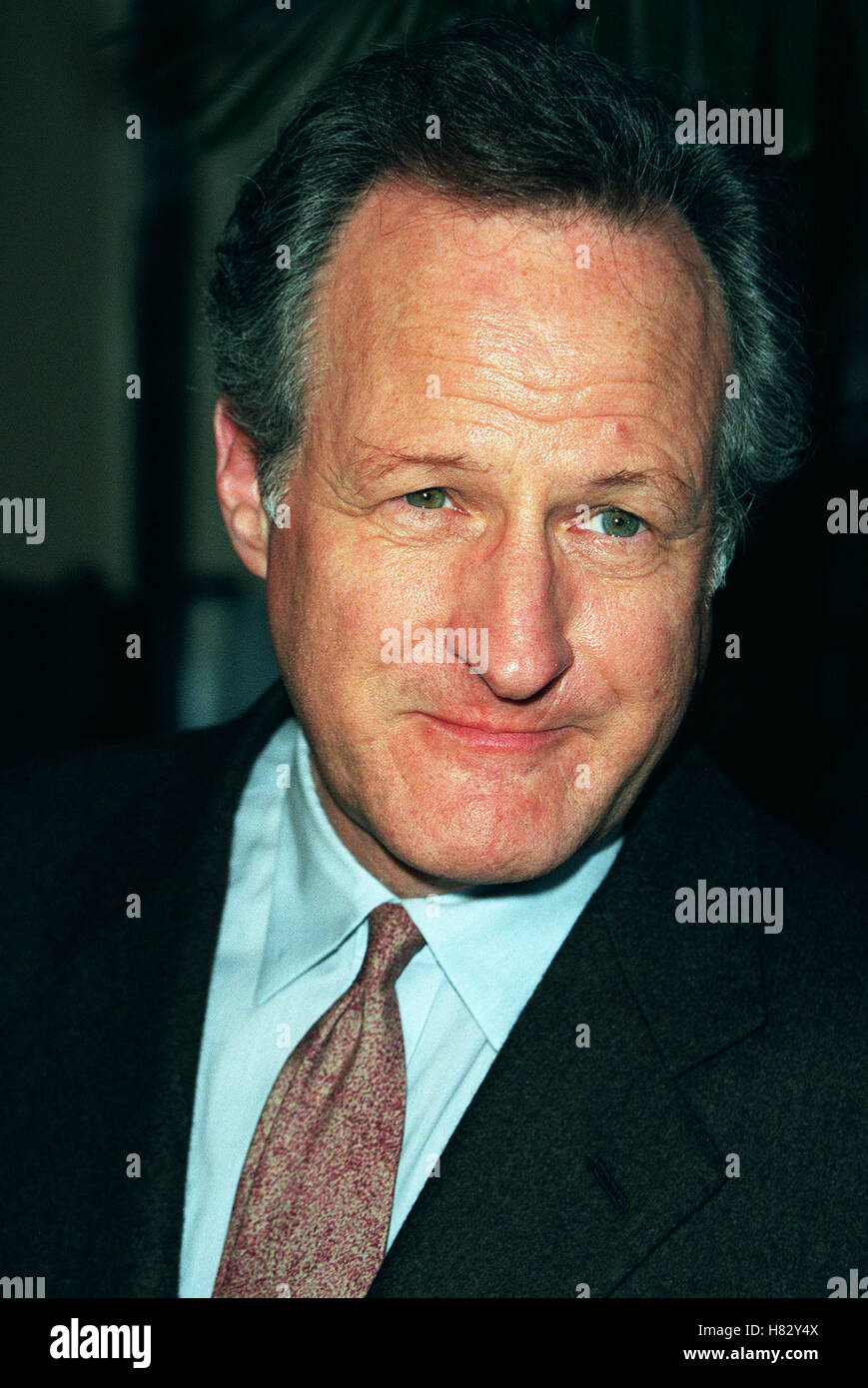 MICHAEL MANN FULFILMENT AWARDS LA HOLLYWOOD LA USA 08 November 2001 ...