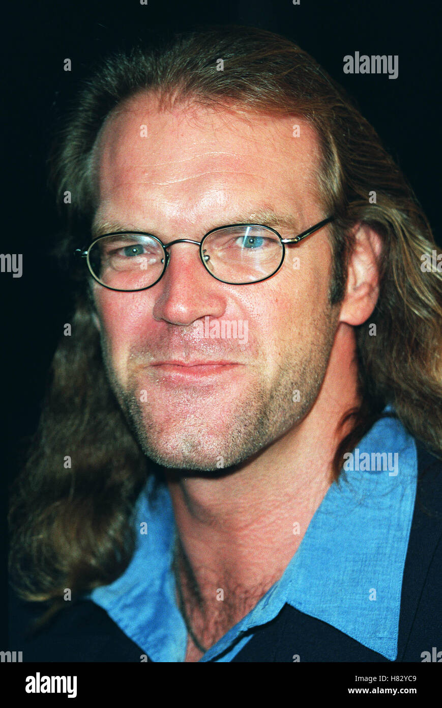 TYLER MANE "BLACK KNIGHT" LA FILM PREMIER LA USA 15 November 2001 Stock ...