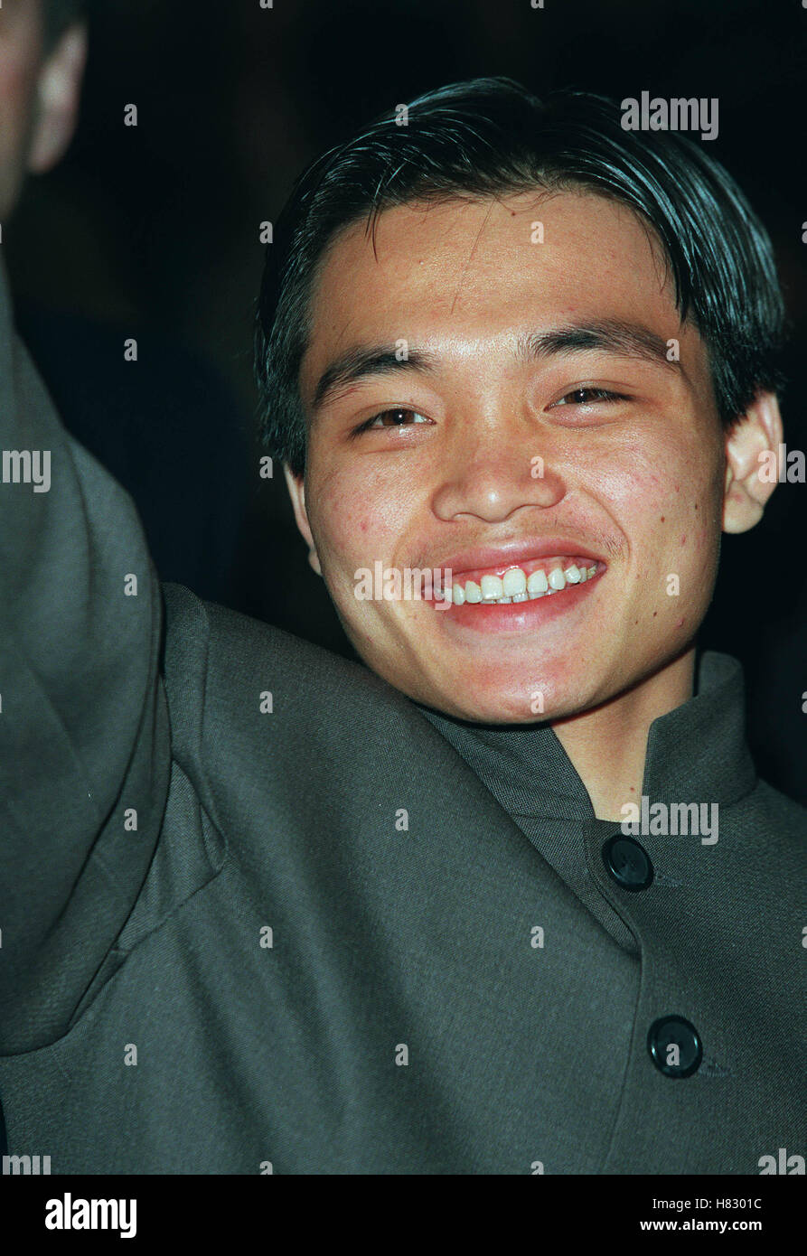 SHAOBO QIN OCEAN'S ELEVEN WORLD PREMIERE WESTWOOD LOS ANGELES USA 05 ...
