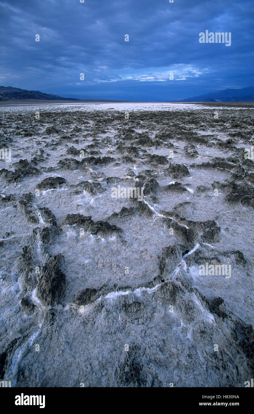 Salt patterns in Badwater Basin, Death Valley National Park, California ...