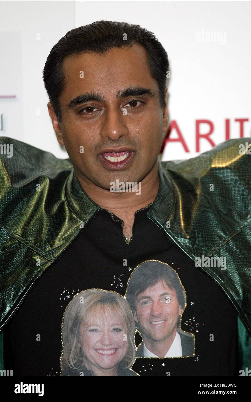 SANJEEV BHASKAR SOAP AWARDS 2002 BBC TELEVISION CENTRE LONDON ENGLAND ...