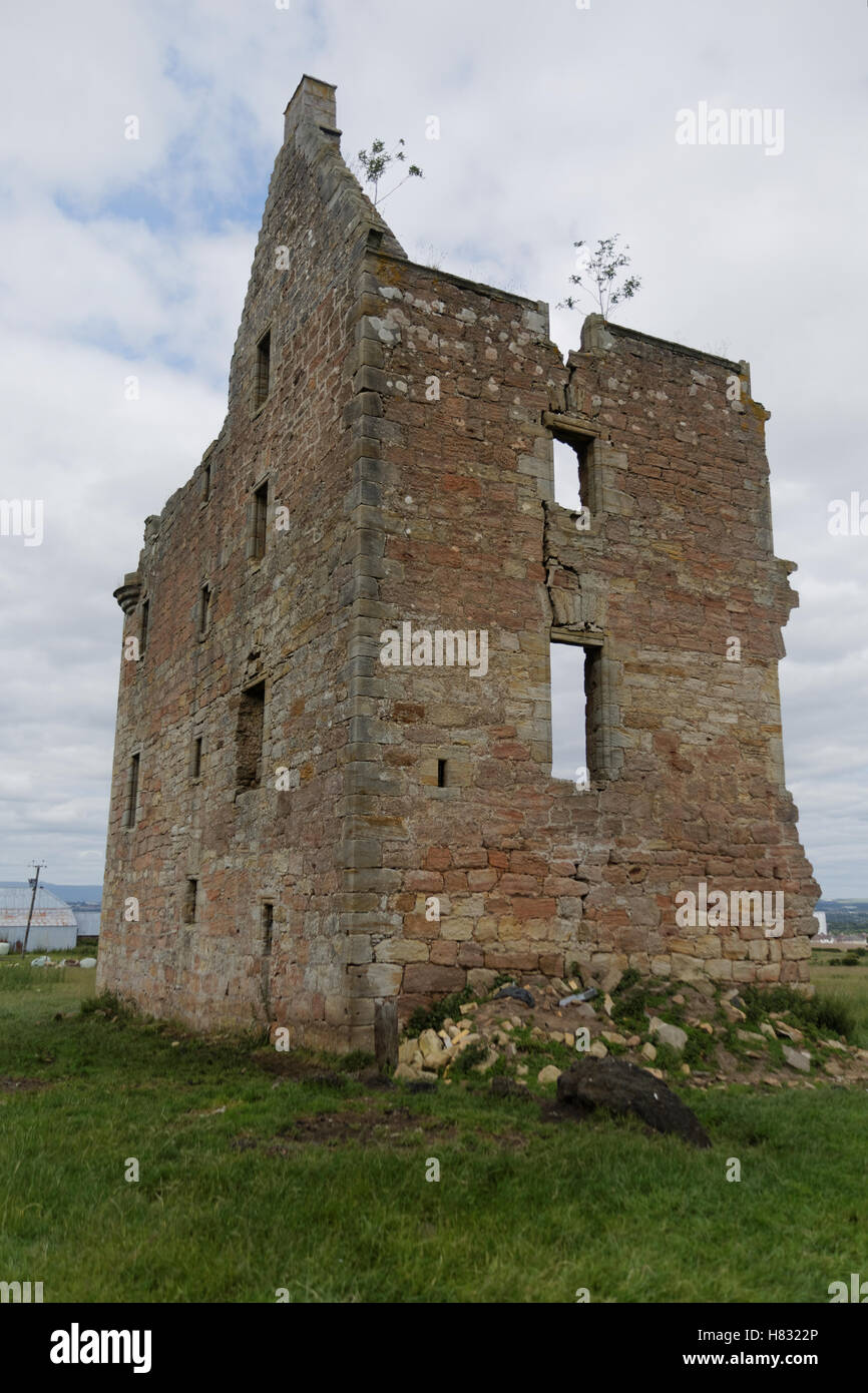 Gilbertfield Castle is a ruined 17th-century castle in Scotland Stock ...