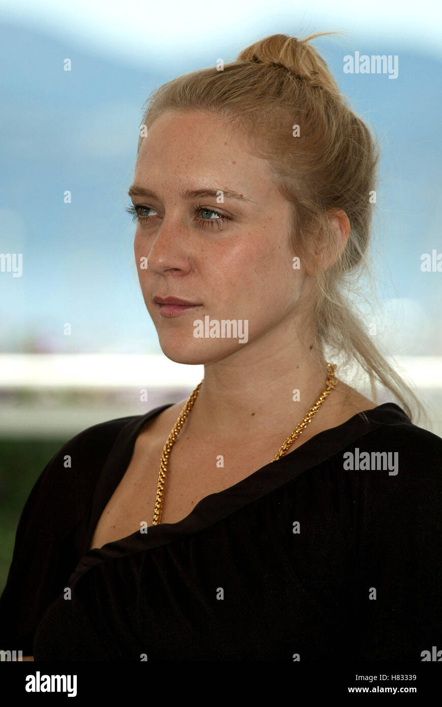 CHLOE SEVIGNY CANNES FILM FESTIVAL 2002 CANNES FILM FESTIVAL CANNES ...