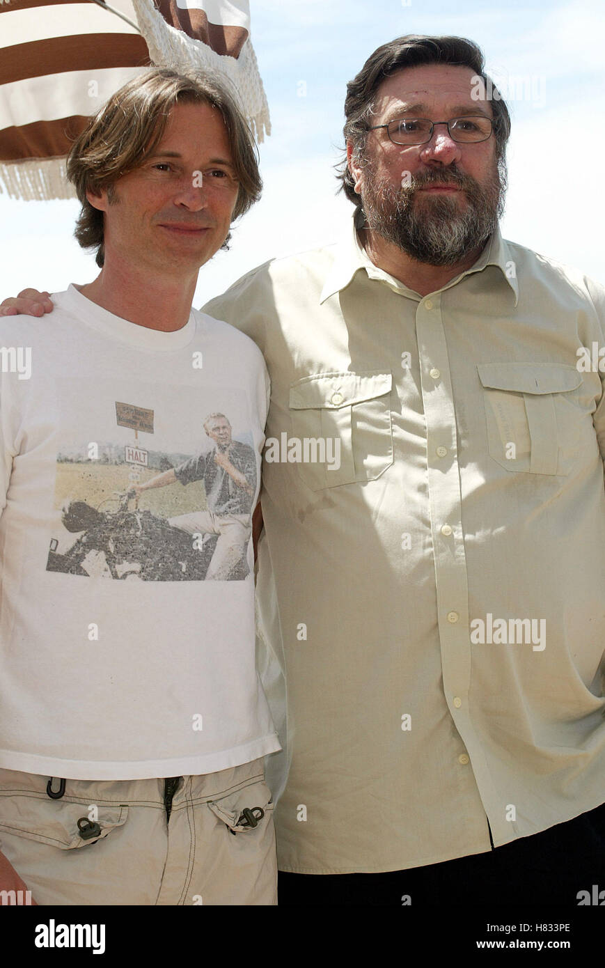 Robert tomlinson hi-res stock photography and images - Alamy