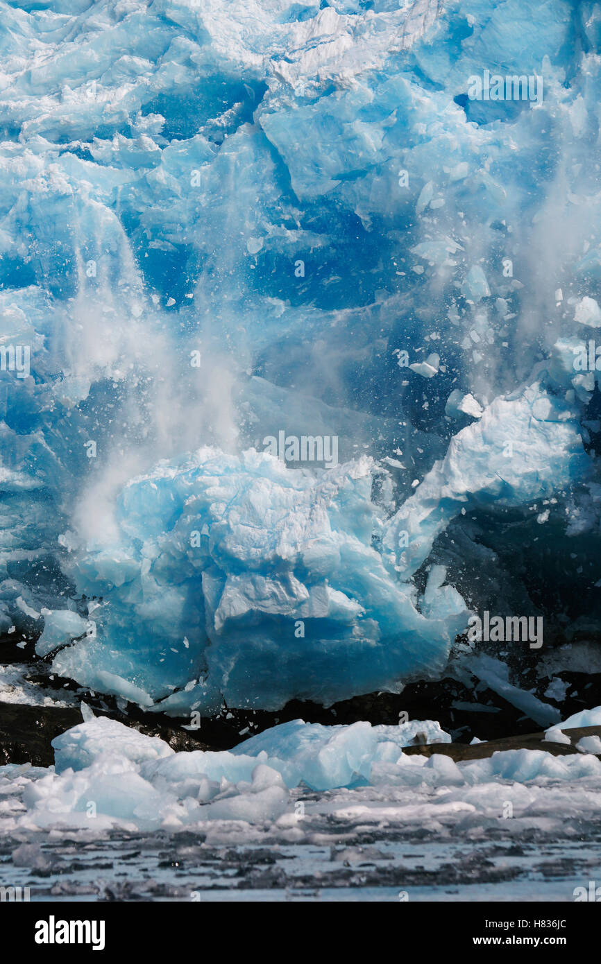 Ice breaking off glacier, Greenland, sequence 2 of 3 Stock Photo - Alamy